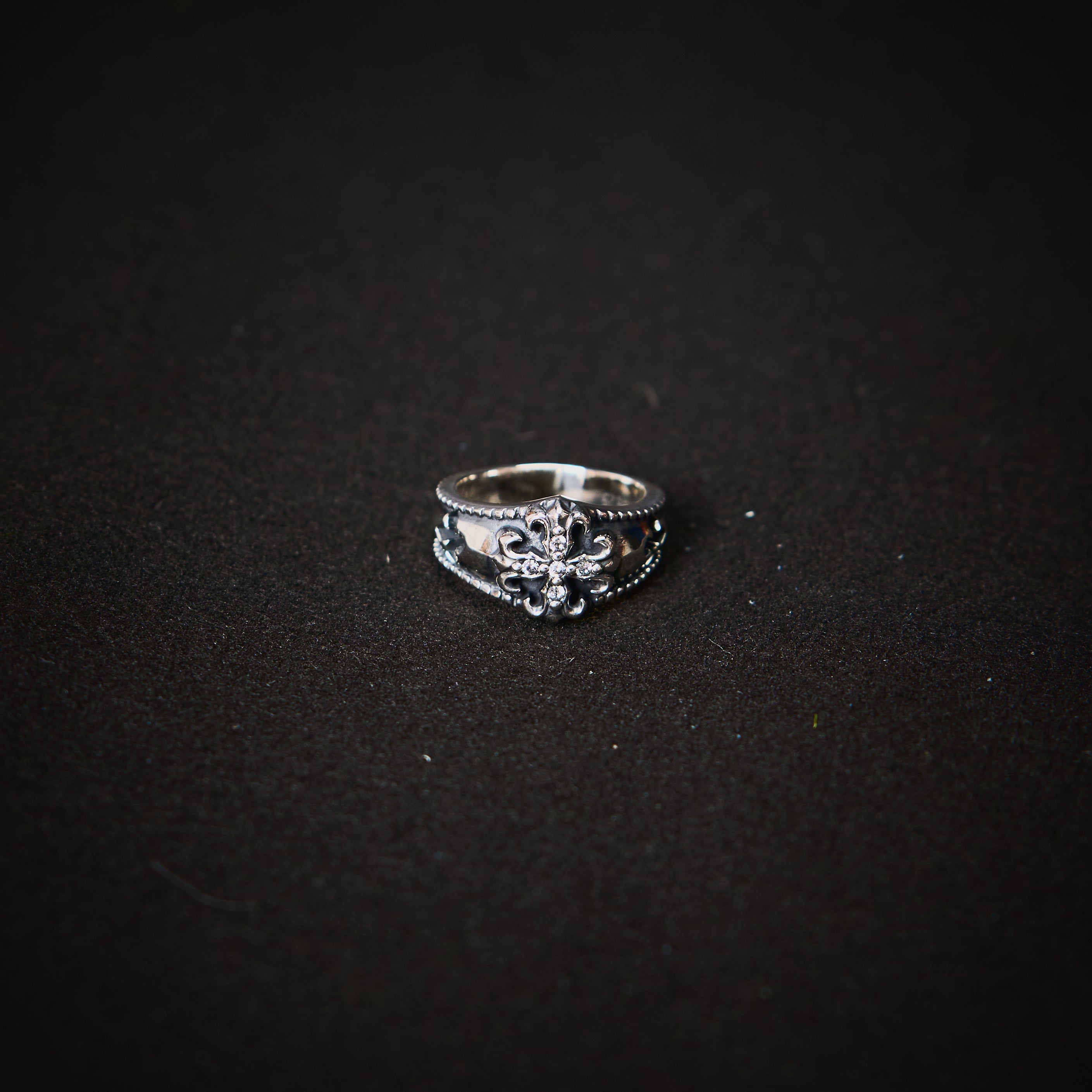 DUSTY CROWN RING – Dusty